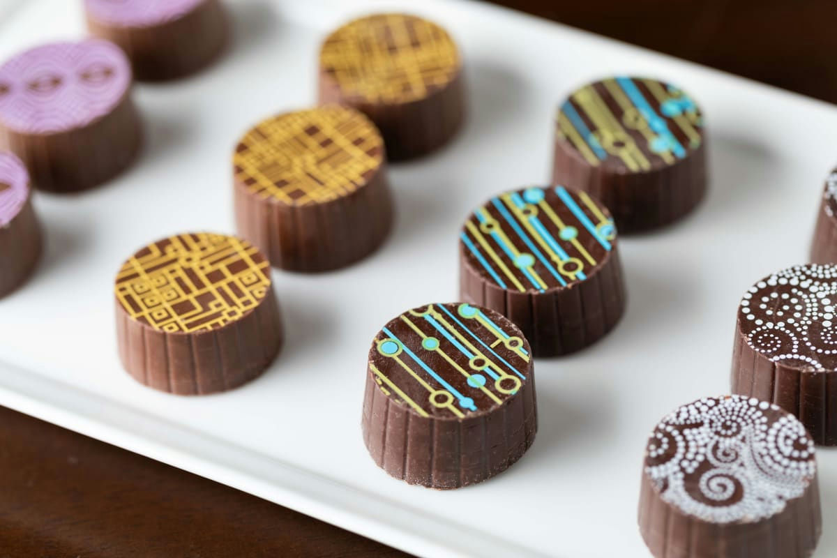 Les chocolats artisanaux : caractéristiques et avantages - 100% CHOCO