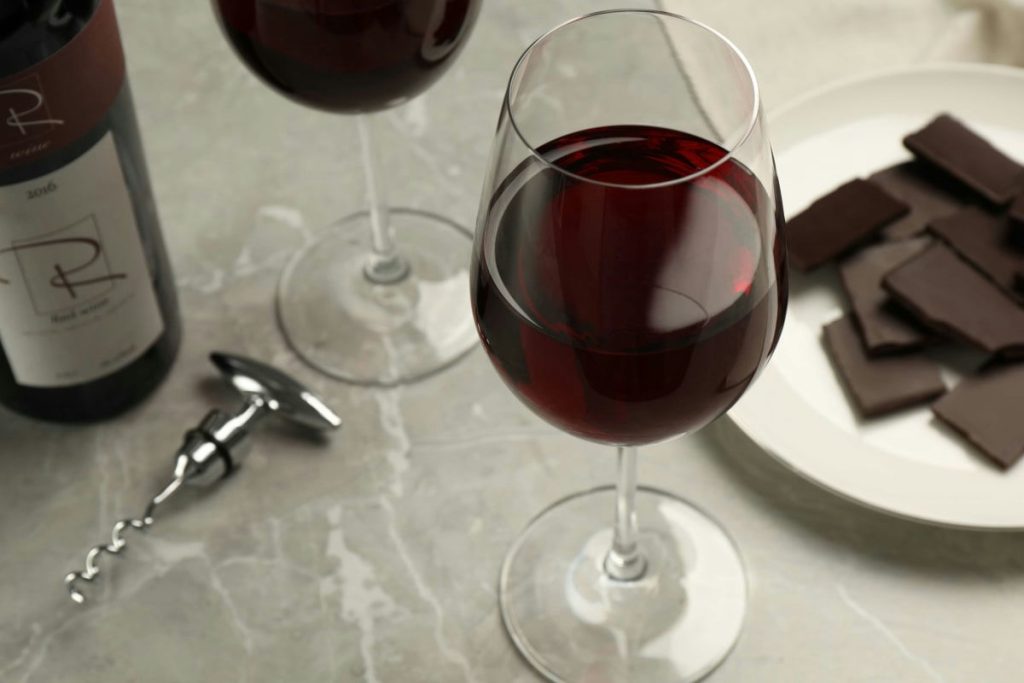 Les meilleurs vins rouges pour sublimer le chocolat noir - 100% CHOCO