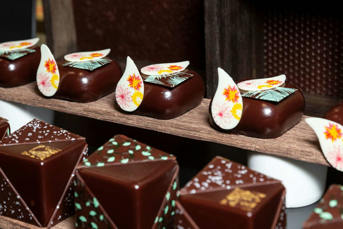 Fusion de Luxe : Valrhona et LVMH Réinventent le Chocolat - 100% CHOCO